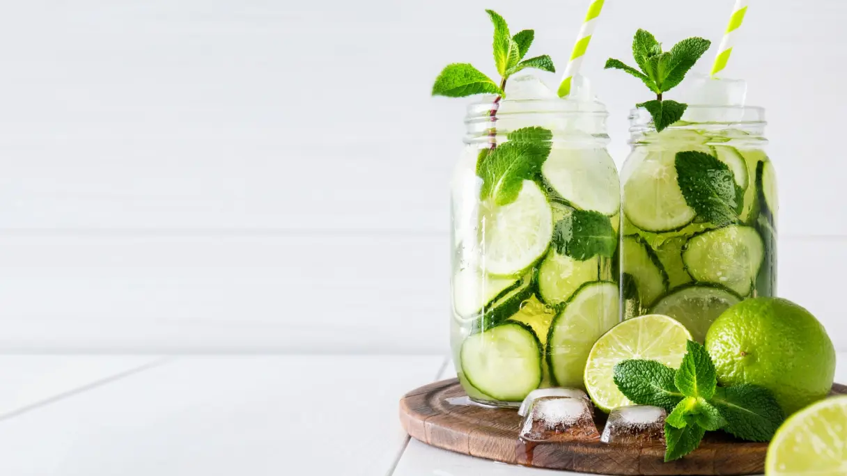 Doe-het-zelf water met een smaakje - zo gezond | FreshMAG by Liebherr